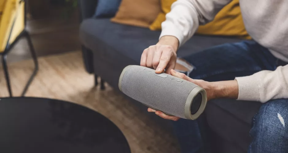 Les 5 meilleurs haut-parleurs Bluetooth portatifs (2026) | Nos Recos